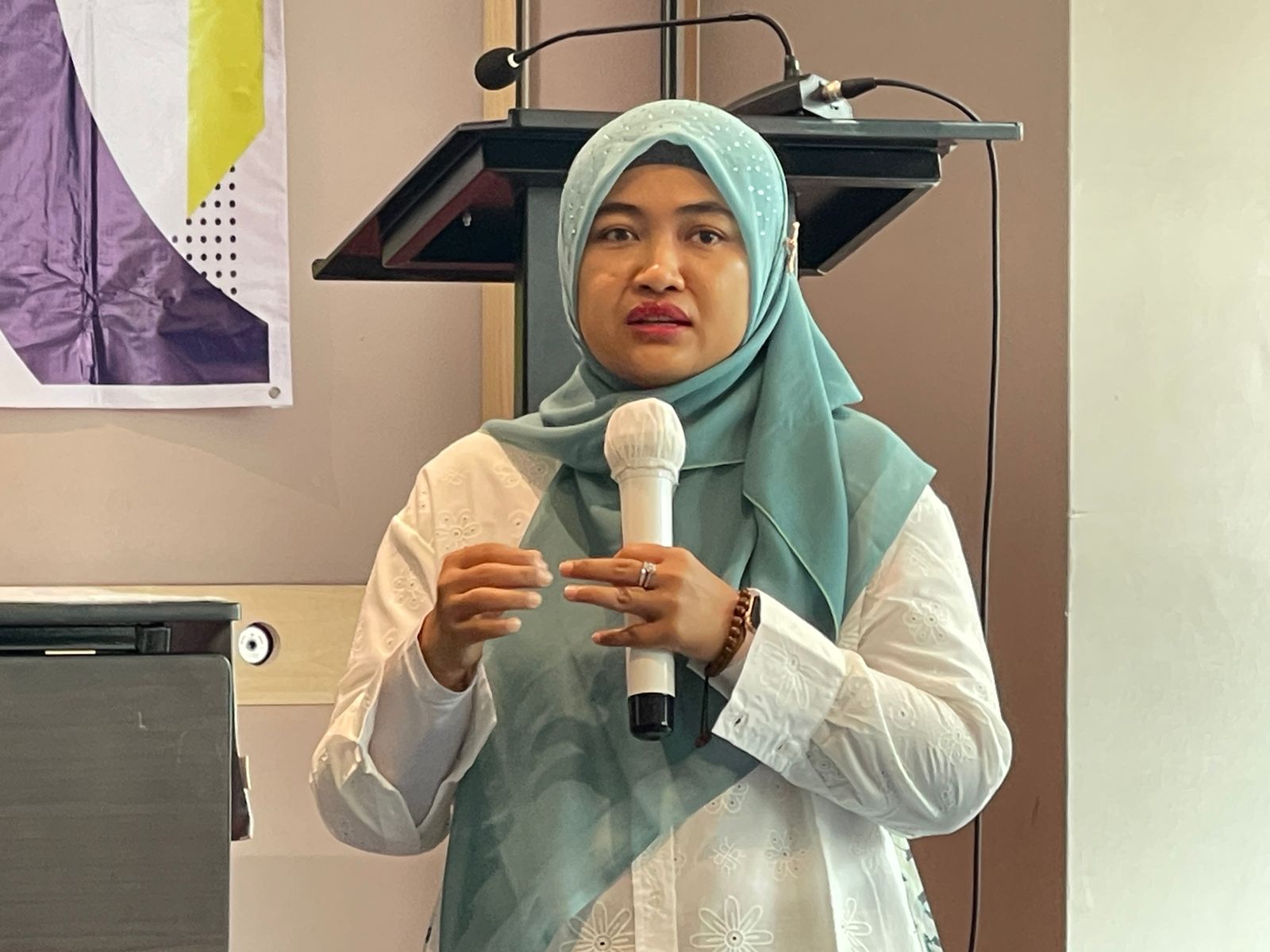 Kepala BPSDMI Kementerian Perindustrian Masrokhan saksikan SMK – SMAKPA MoU Dual System dan ...